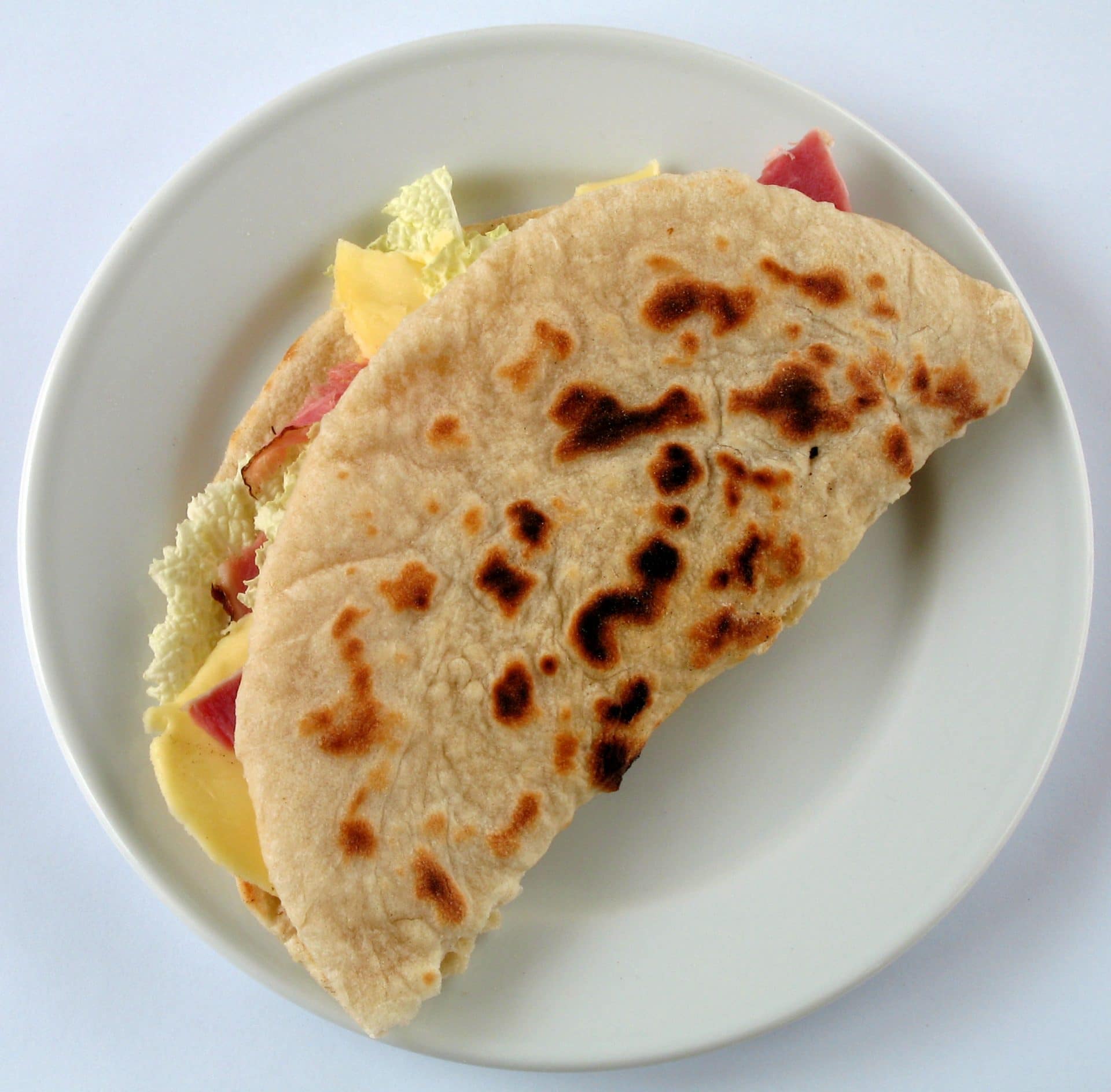 La Piadina: Curiosità Su Questo Piatto Romagnolo E Ricetta Tradizionale
