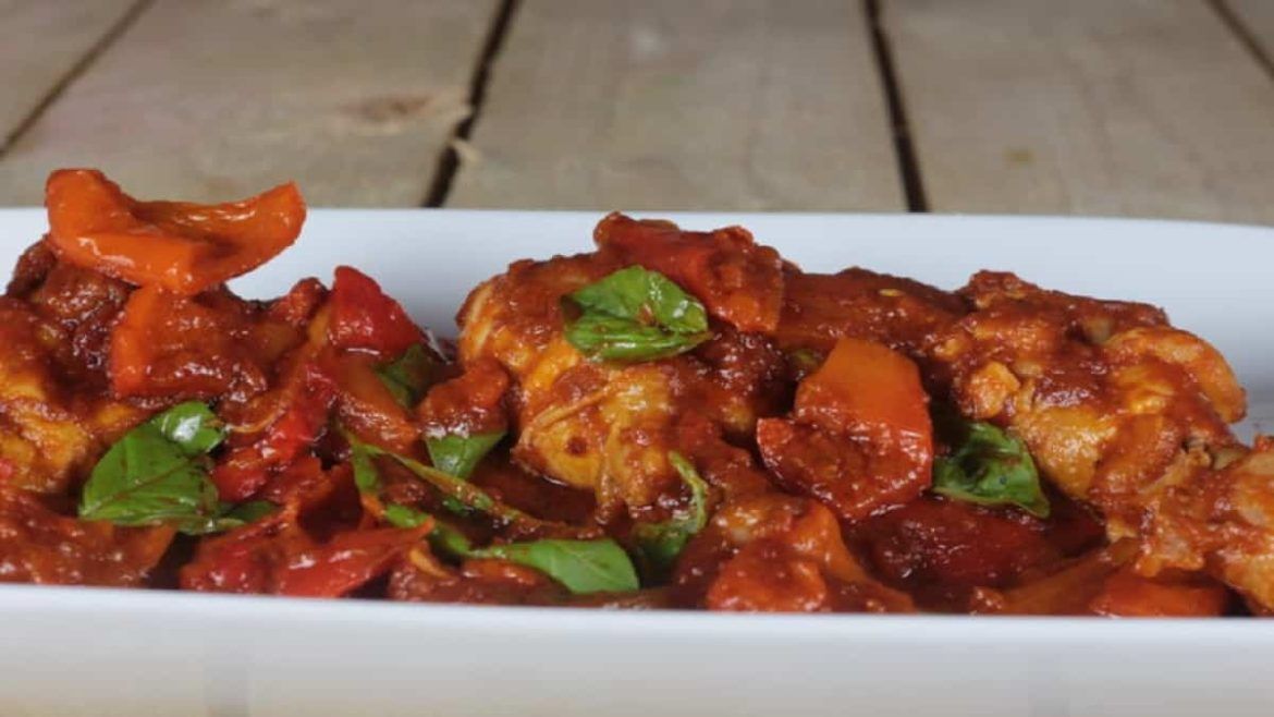 Come Preparare Il Pollo Con Peperoni - Ricetta Tipica Romana